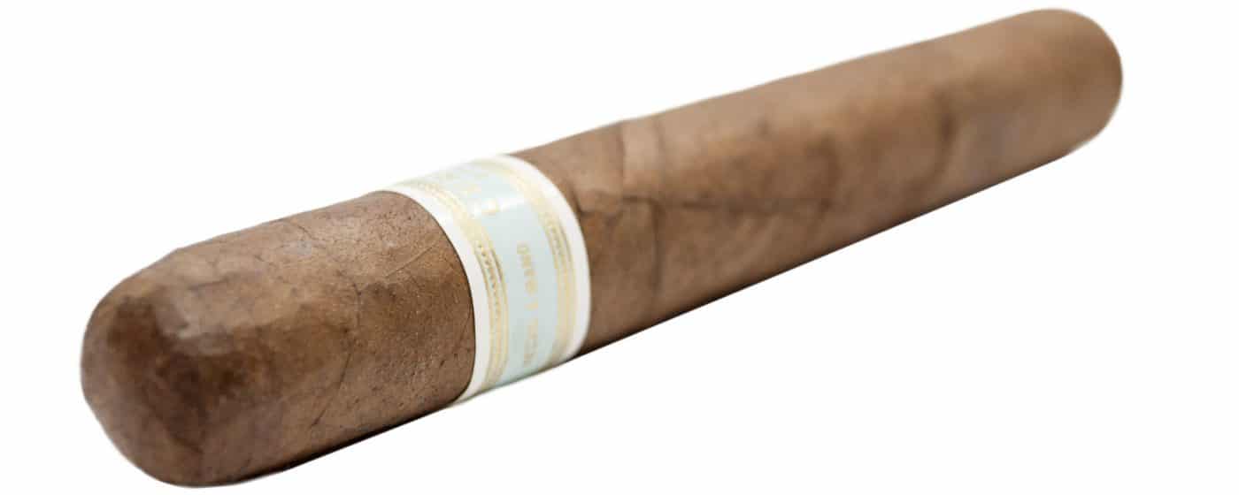 Blind Cigar Review: Curivari | Epitome Robusto - Blind Man's Puff