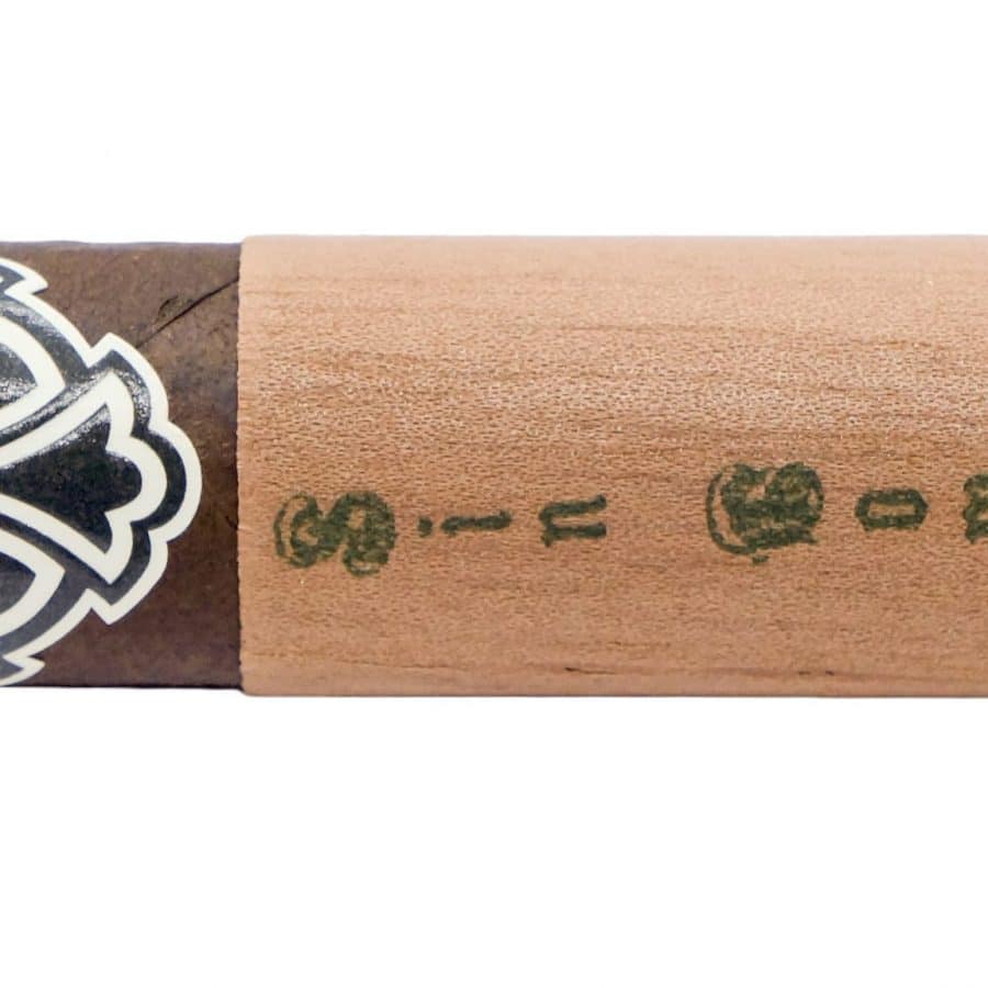 Blind Cigar Review: Joya de Nicaragua | Cinco Décadas Diadema